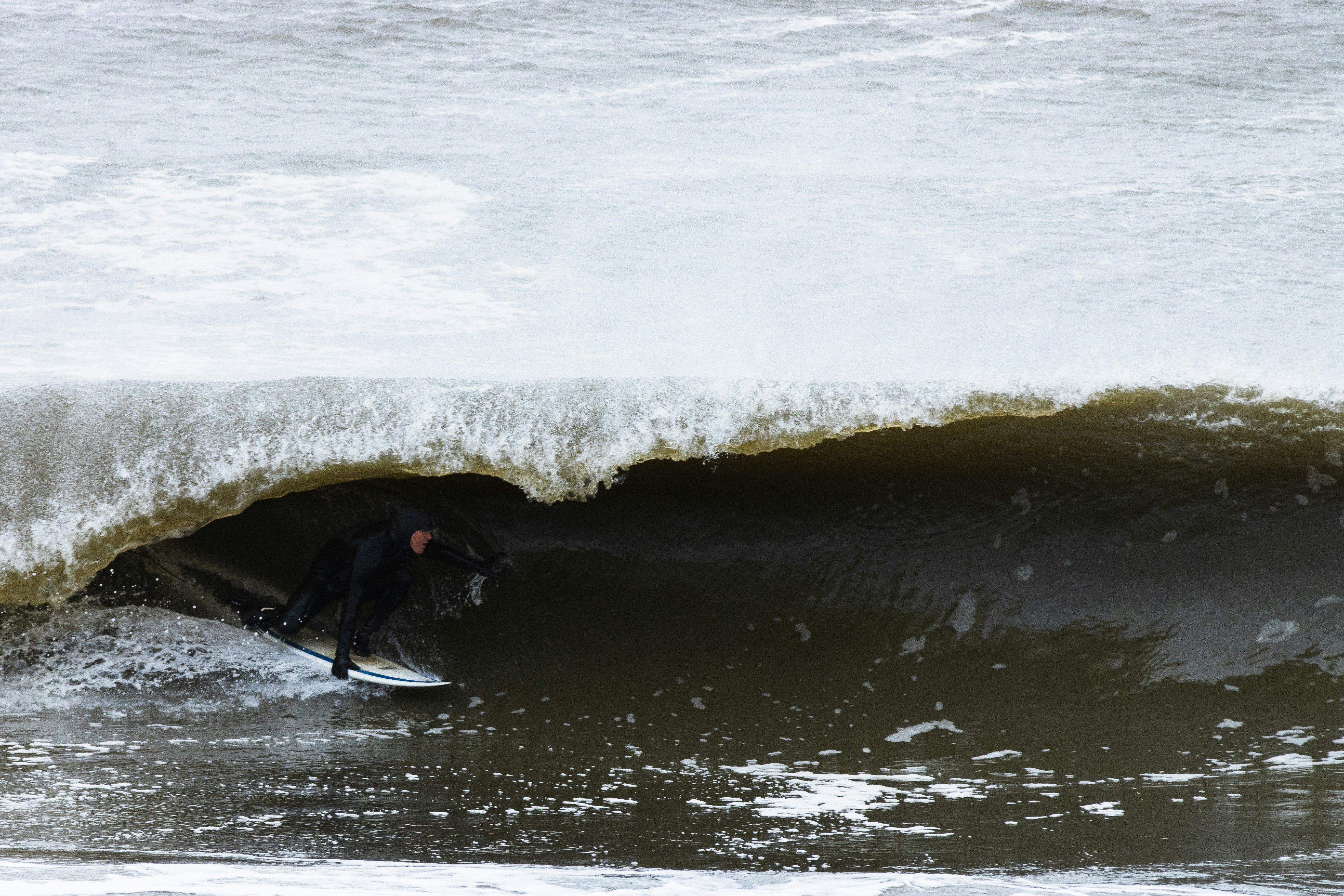 How to not freeze your butt off surfing – Basis Surf